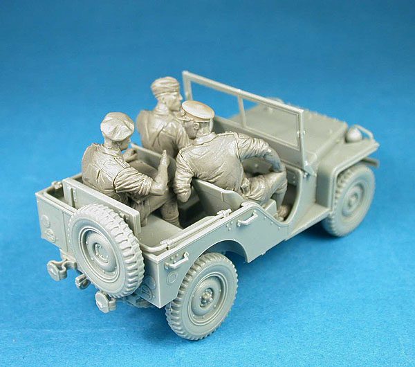 MiniArt 35050 British Staff Car with Crew (Bantam 40 BRC) – HVG Hobbies