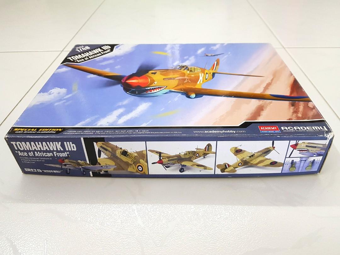12235 – ACADEMY – 1/48 – TOMAHAWK IIB «ACE OF AFRICAN FRONT» – HVG Hobbies